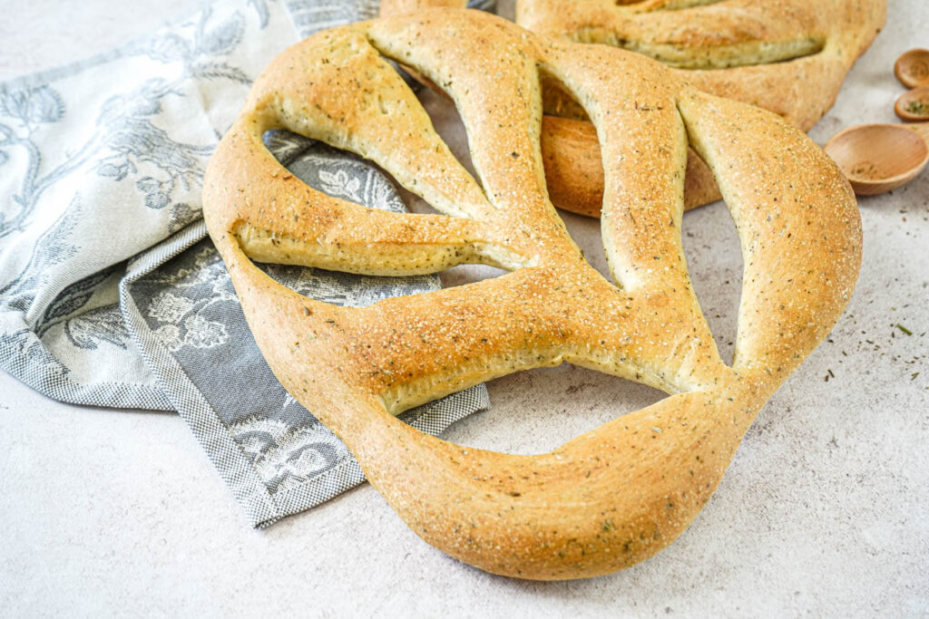 Fougasse: A Provençal Delight - Aromatic and Irresistible ...